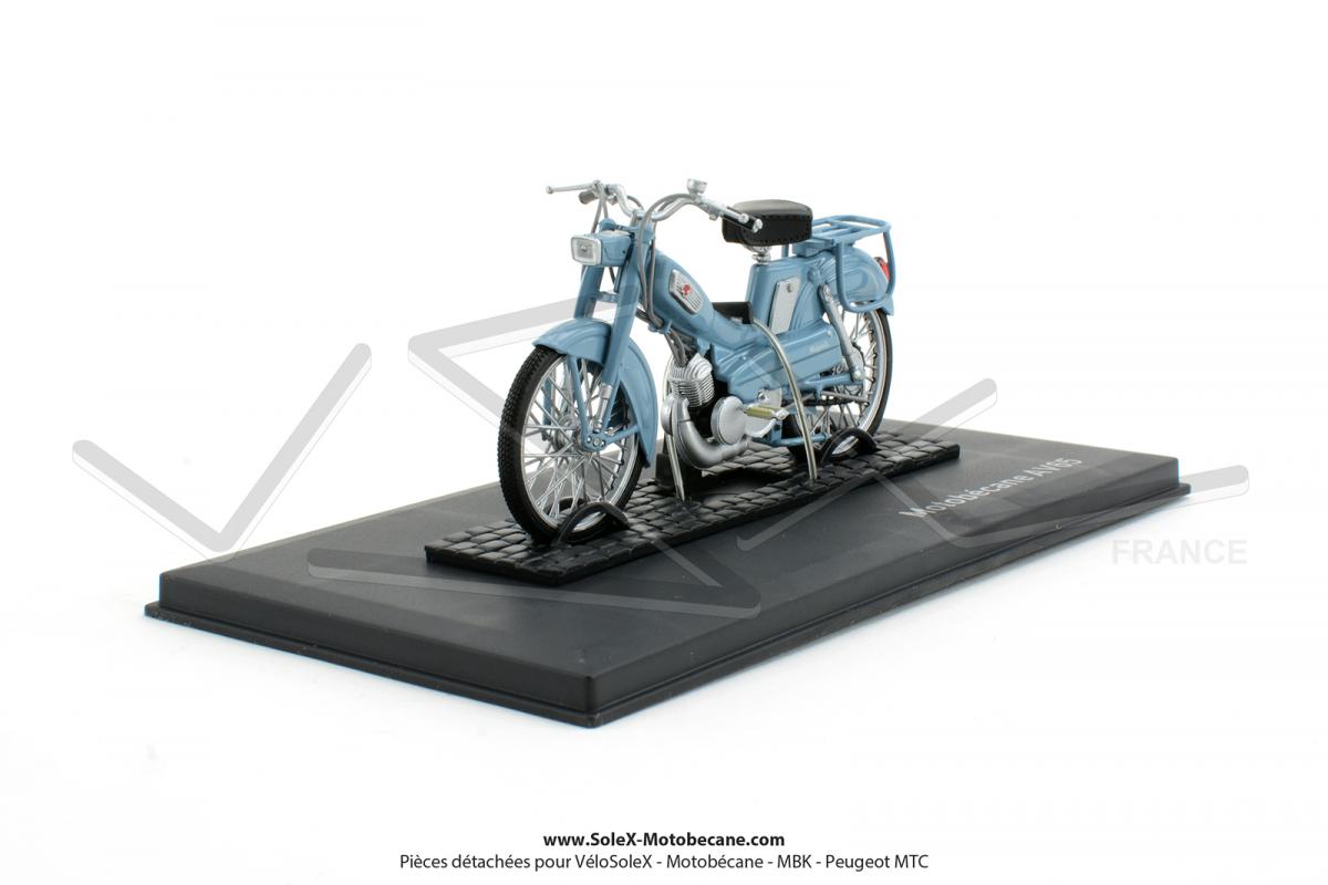 Miniature Mobylette Motobécane AV65 (1965) Bleue - éch.1/18e - Norev ...
